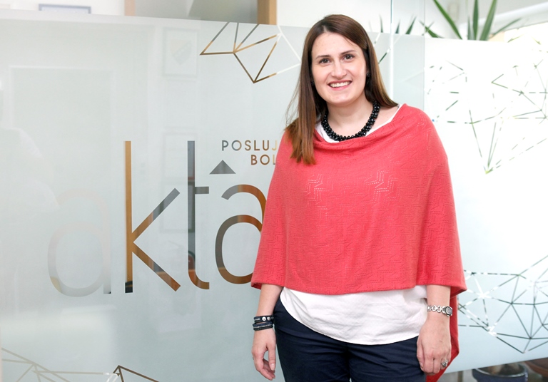 Azra Atagić - Ćatović: Nije malo onih koji sjede gladni u stanovima, a ...