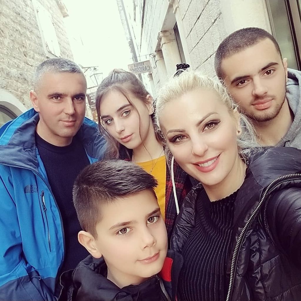 Duda Balje, udala se sa 17, rađala djecu, doktorirala, postala poznata ...