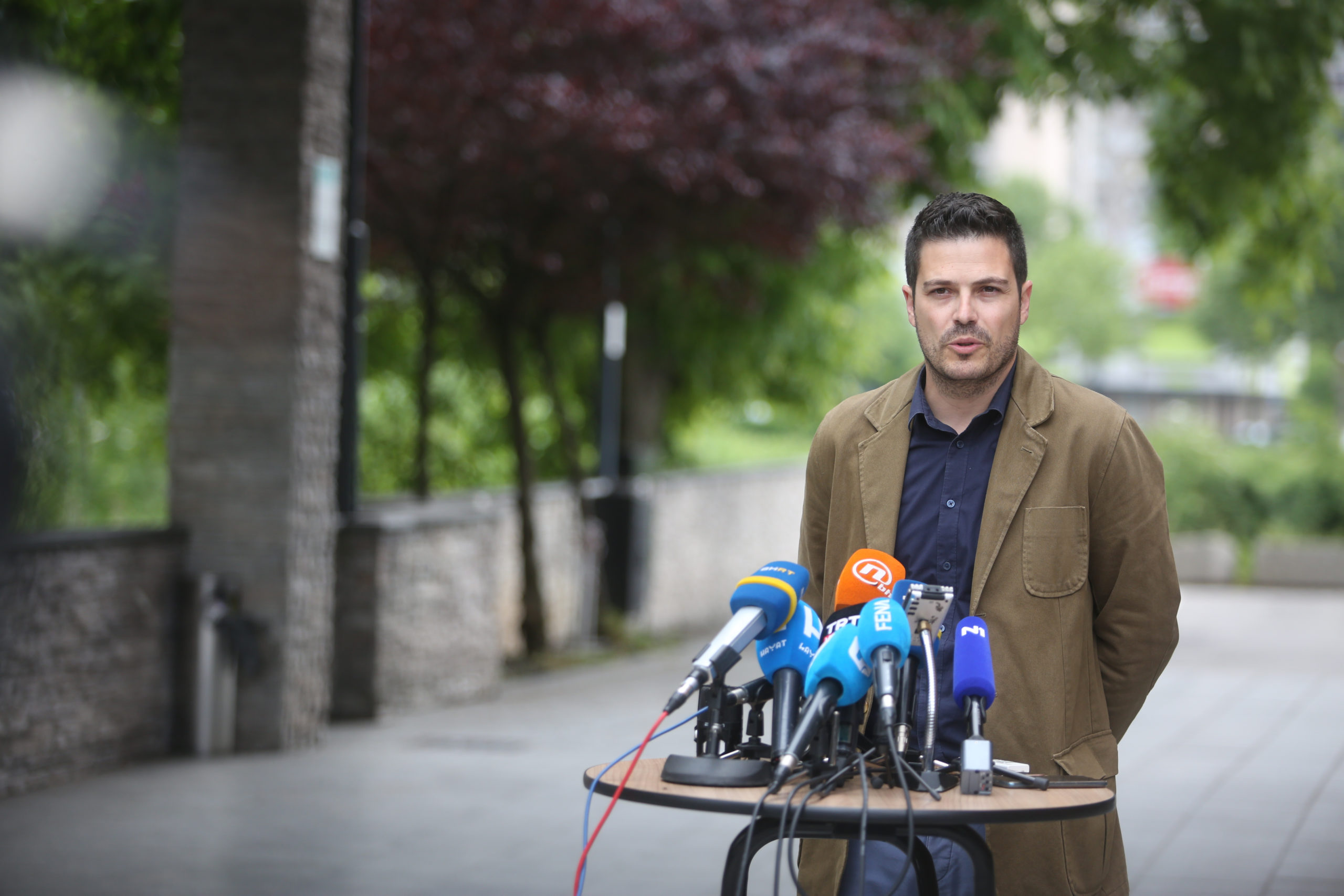 Jovan Marjanovic Press - Azra Magazin