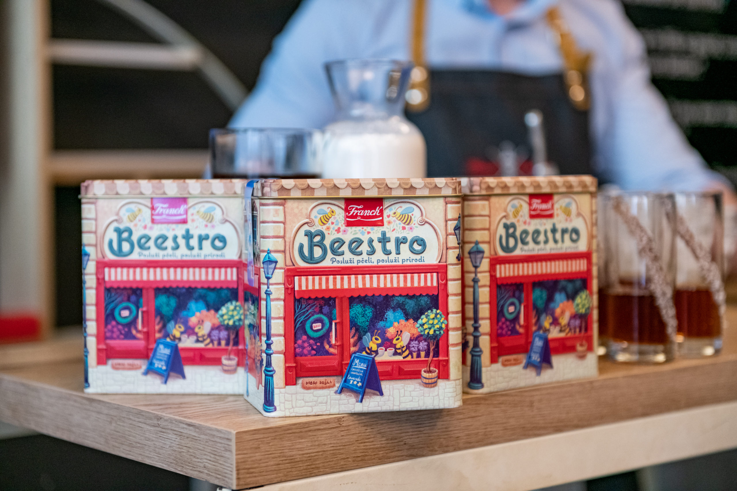 Osvježite svoj balkon ili terasu Franck Beestro posudom s cvijećem i ...