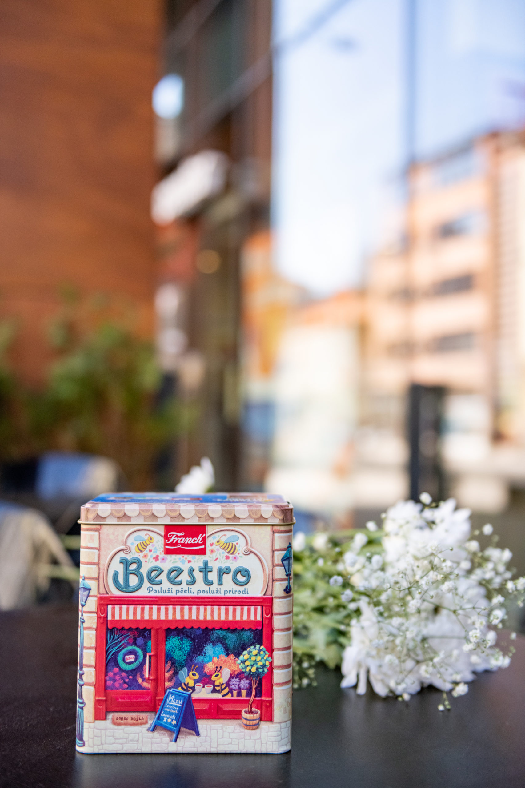 Osvježite svoj balkon ili terasu Franck Beestro posudom s cvijećem i ...