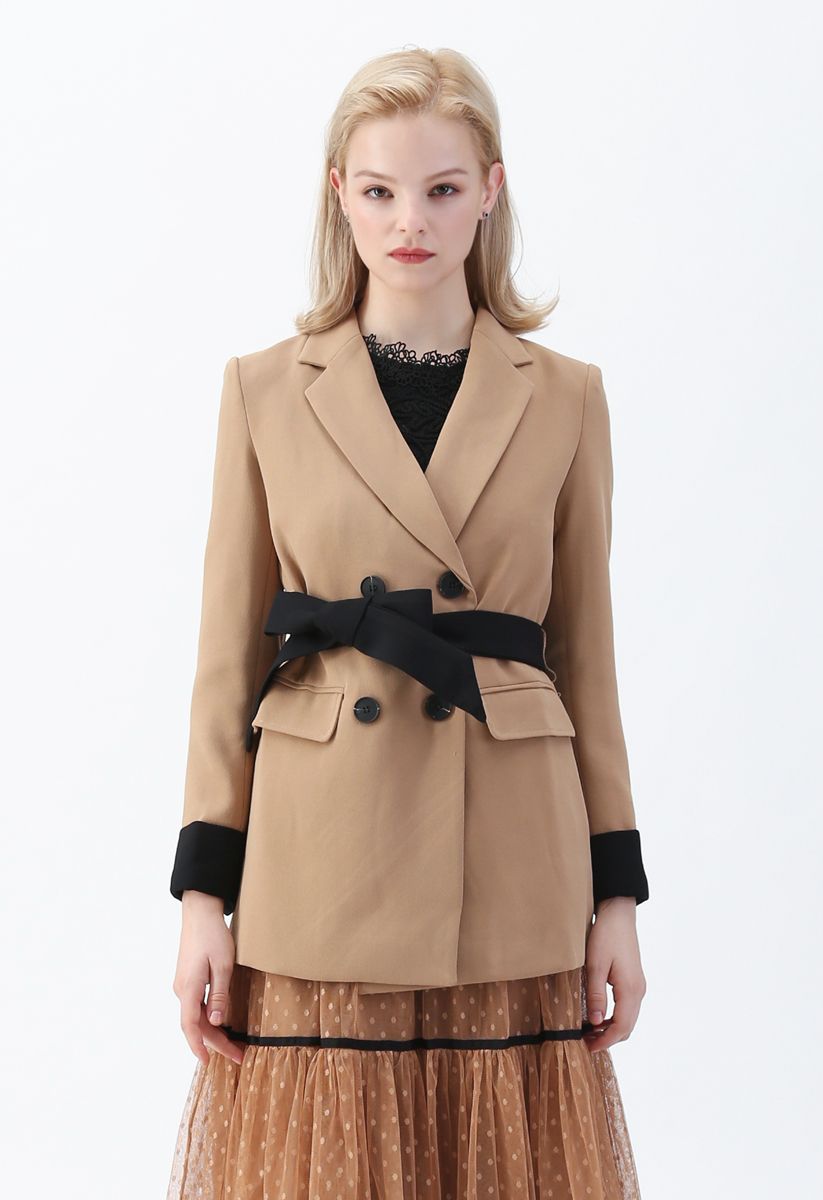 Povratak devedesetih u velikom stilu: Retro dugi sakoi nezaobilazan su ...