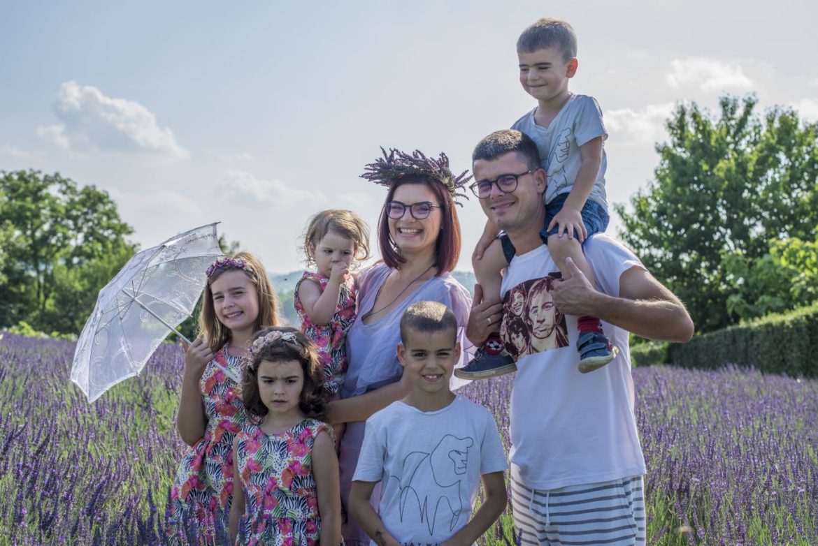 Milena Kostić, petostruka mama i blogerica: Timski rad supružnika ...