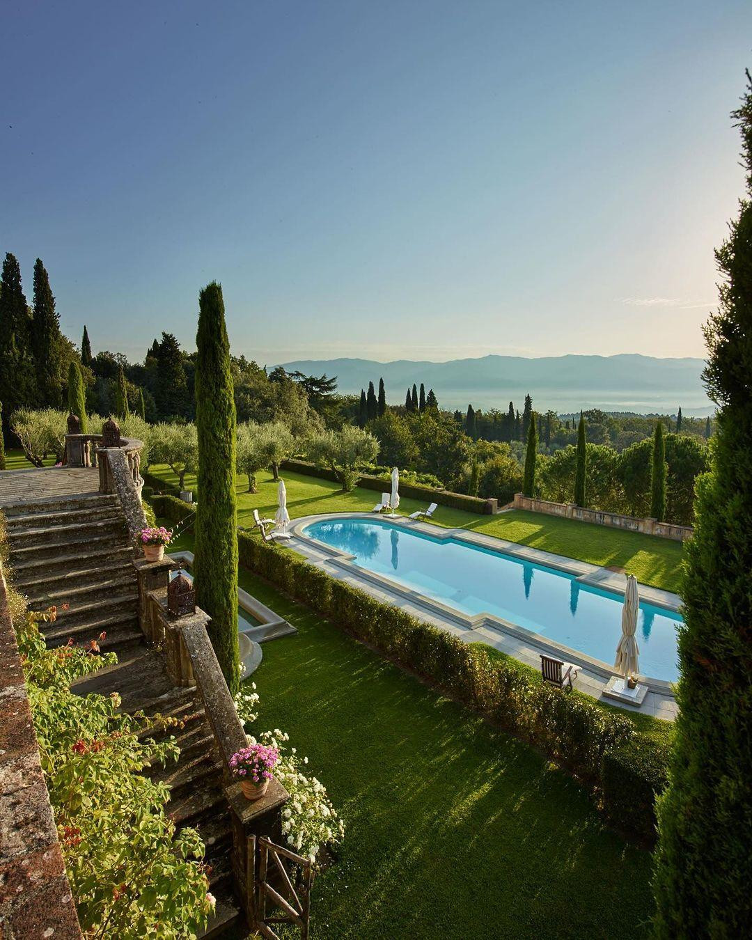 Zavirite u čarobno lijepu italijansku vilu u kojoj Sting i Trudie ...