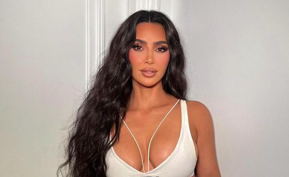 Prestižni događaj u Los Angelesu: Kim Kardashian osvojila crveni tepih! Prestižni događaj u Los Angelesu: Kim Kardashian osvojila crveni tepih!