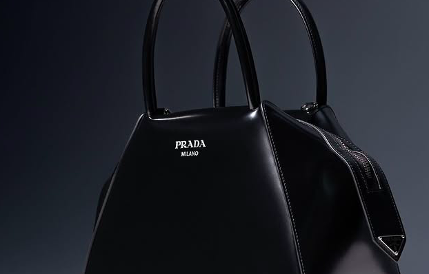 Versace postaje dio Pradine modne kuće – dogovor vrijedan milijarde!