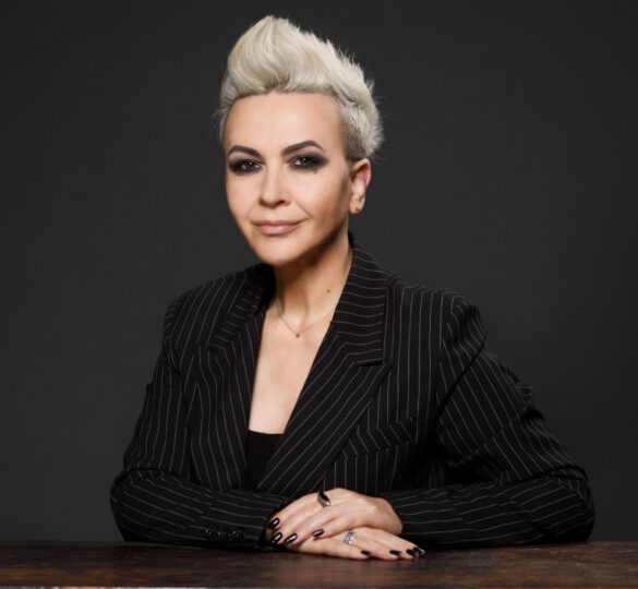 Bosanska kraljica sevdaha Amira Medunjanin za "Azru": Čovjeku ne treba ...