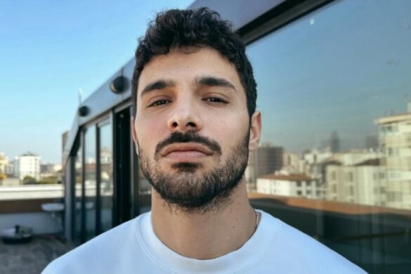 Halit Ozgur Sari - Azra Magazin